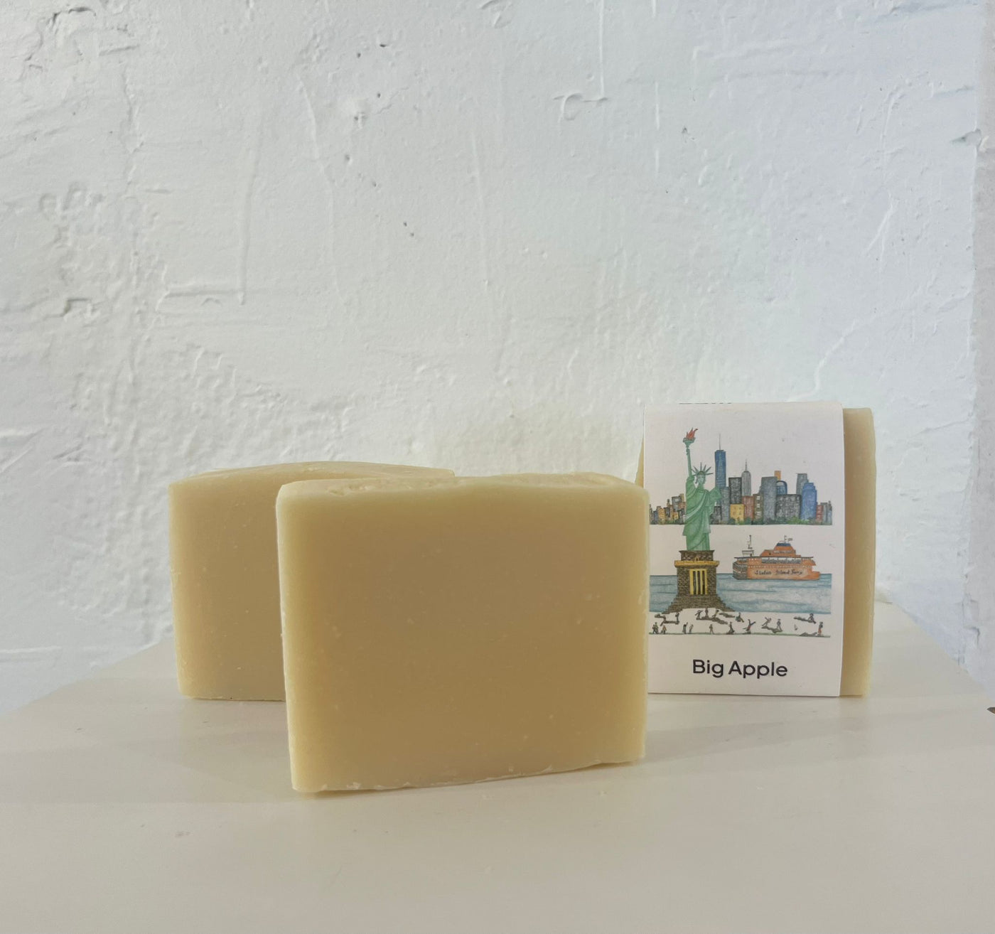 Big Apple Soap | NYC-Inspired Apple & Cinnamon Cleansing Bar